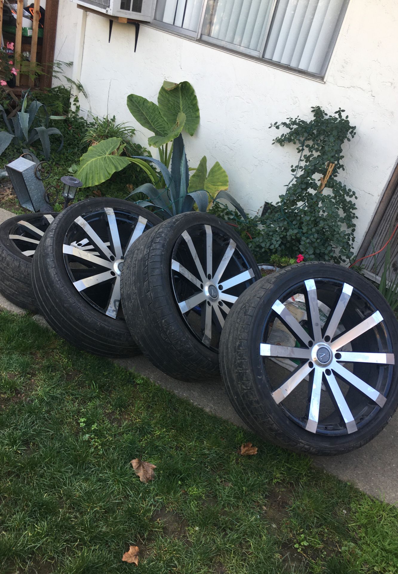 24 inch Velocity wheels rims with tires 5 lugs for toyota for Sale in ...