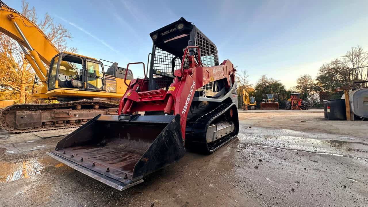 2018 TAKEUCHI TL10V2 for Sale in Orlando, FL - OfferUp