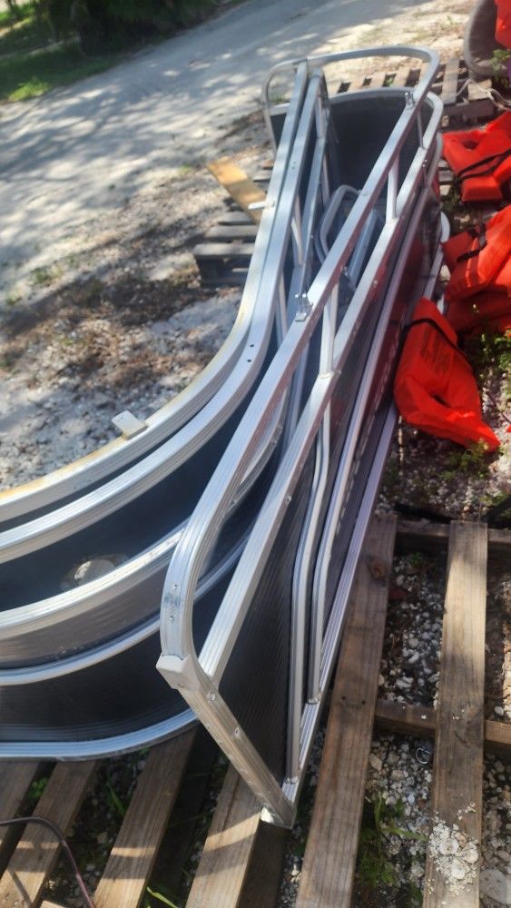 Pontoon Boat Replacement Fence for Sale in Fort Lauderdale, FL - OfferUp