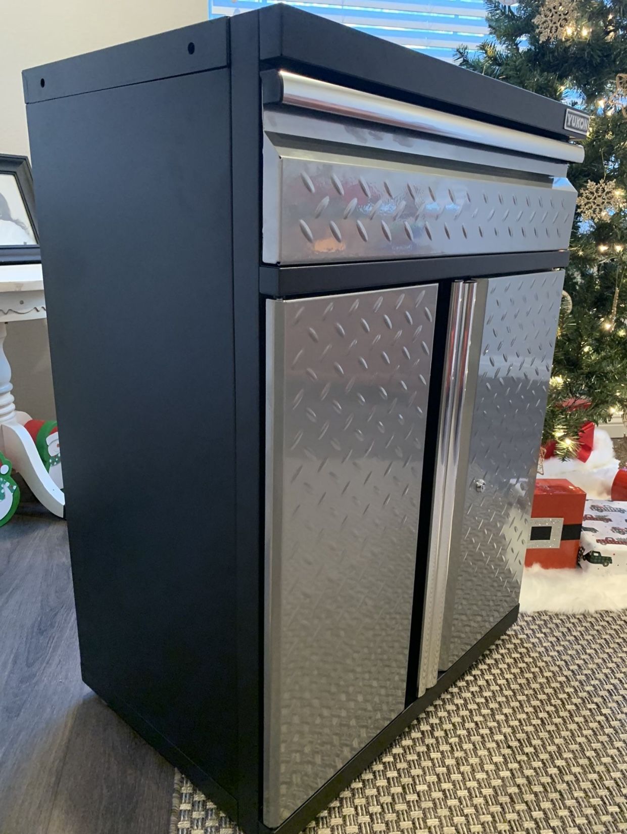 Storage Cabinet With Drawer for Sale in Moreno Valley, CA - OfferUp
