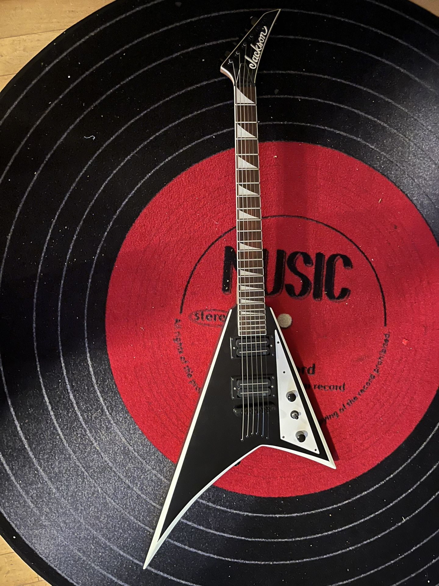 Jackson Flying V Need Gone for Sale in Alhambra, CA - OfferUp