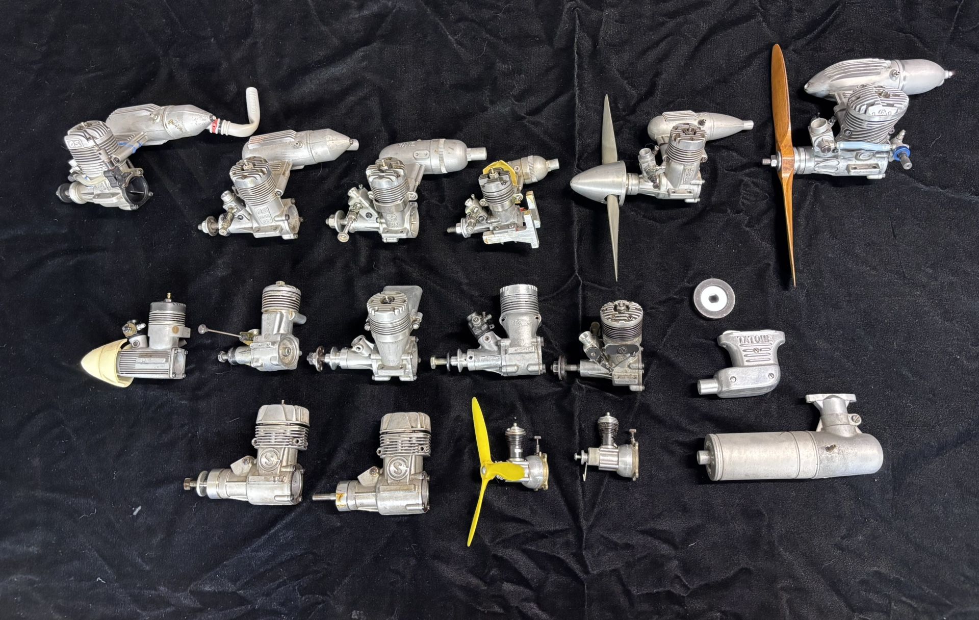 R/C Engine & Parts Lot: 15 Engines in Total - McCoy, OS Max, Enya ...