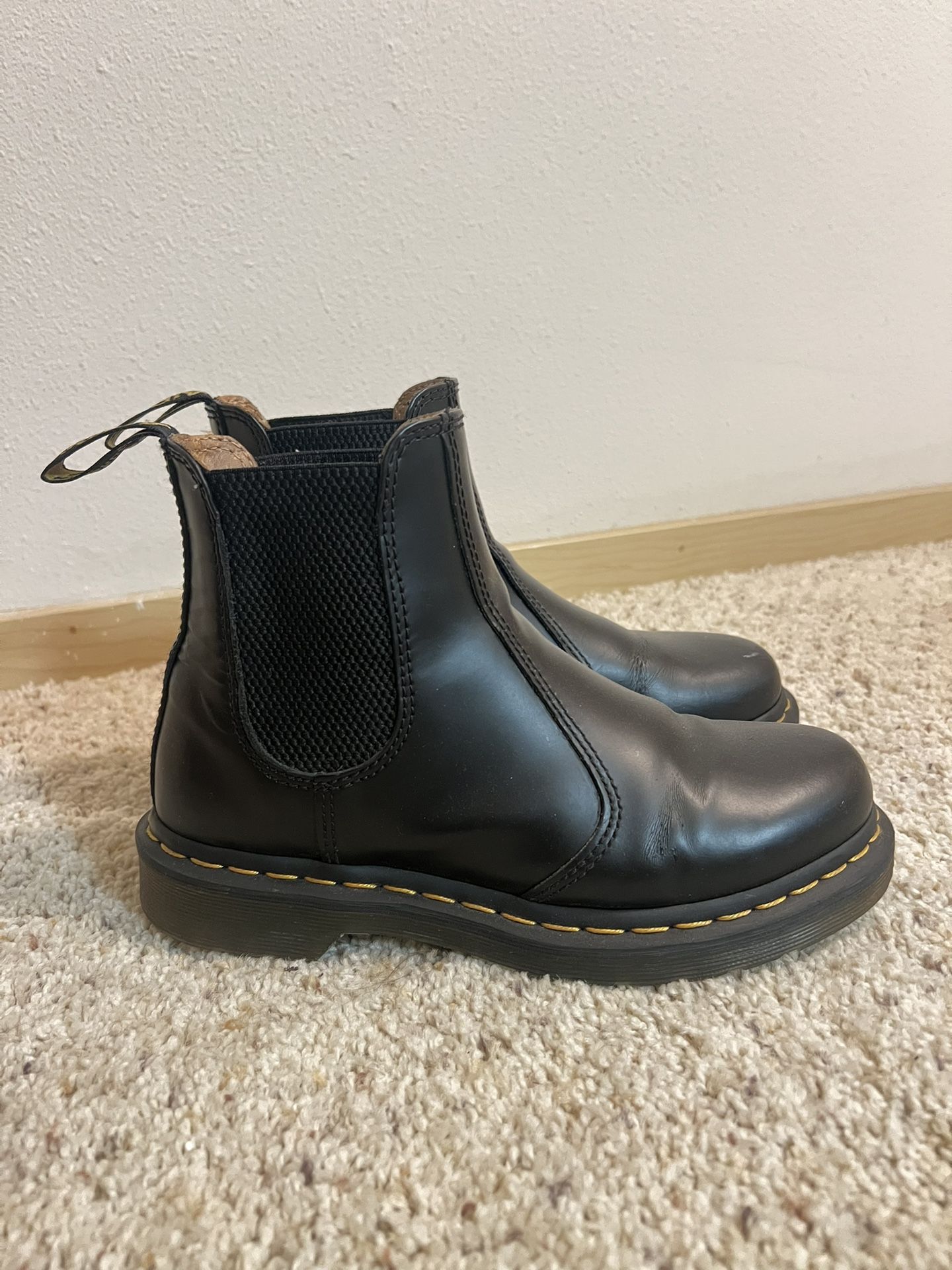 Doc Martens Chelsea Boots for Sale in Seattle, WA - OfferUp