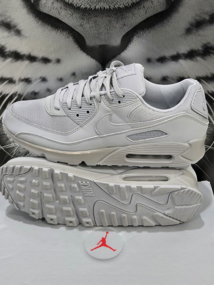 Nike Air Max 90 Triple Gray for Sale in Louisville, CO - OfferUp