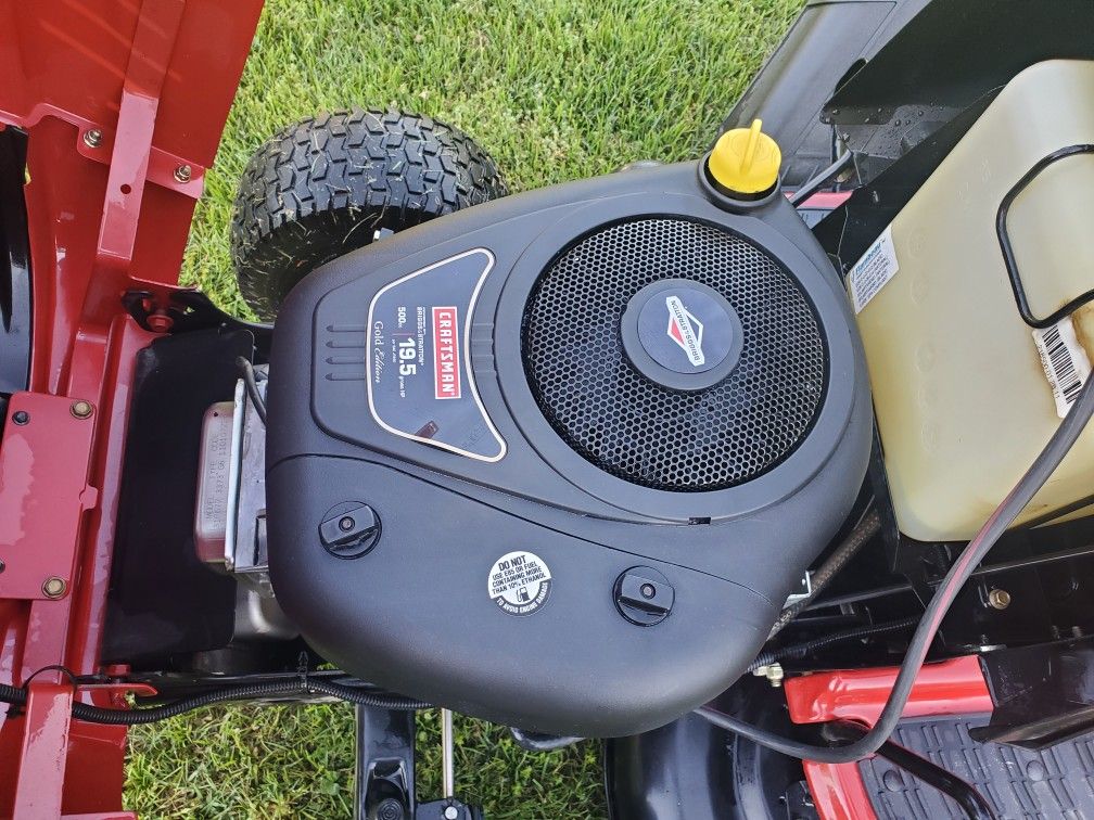 Craftsman 42 Inch Riding Lawn Mower With Bagger System for Sale in ...