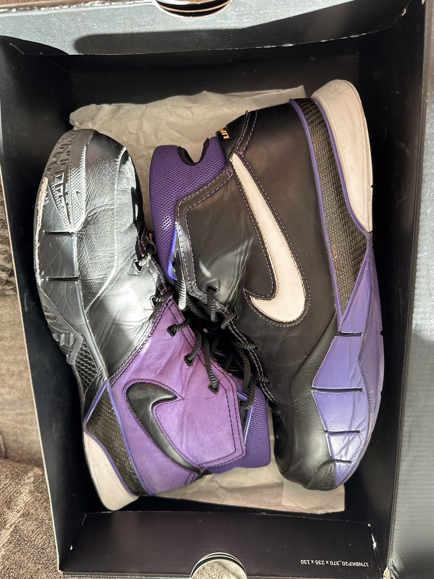 Kobe Size 11 for Sale in Arrowhed Farm, CA - OfferUp