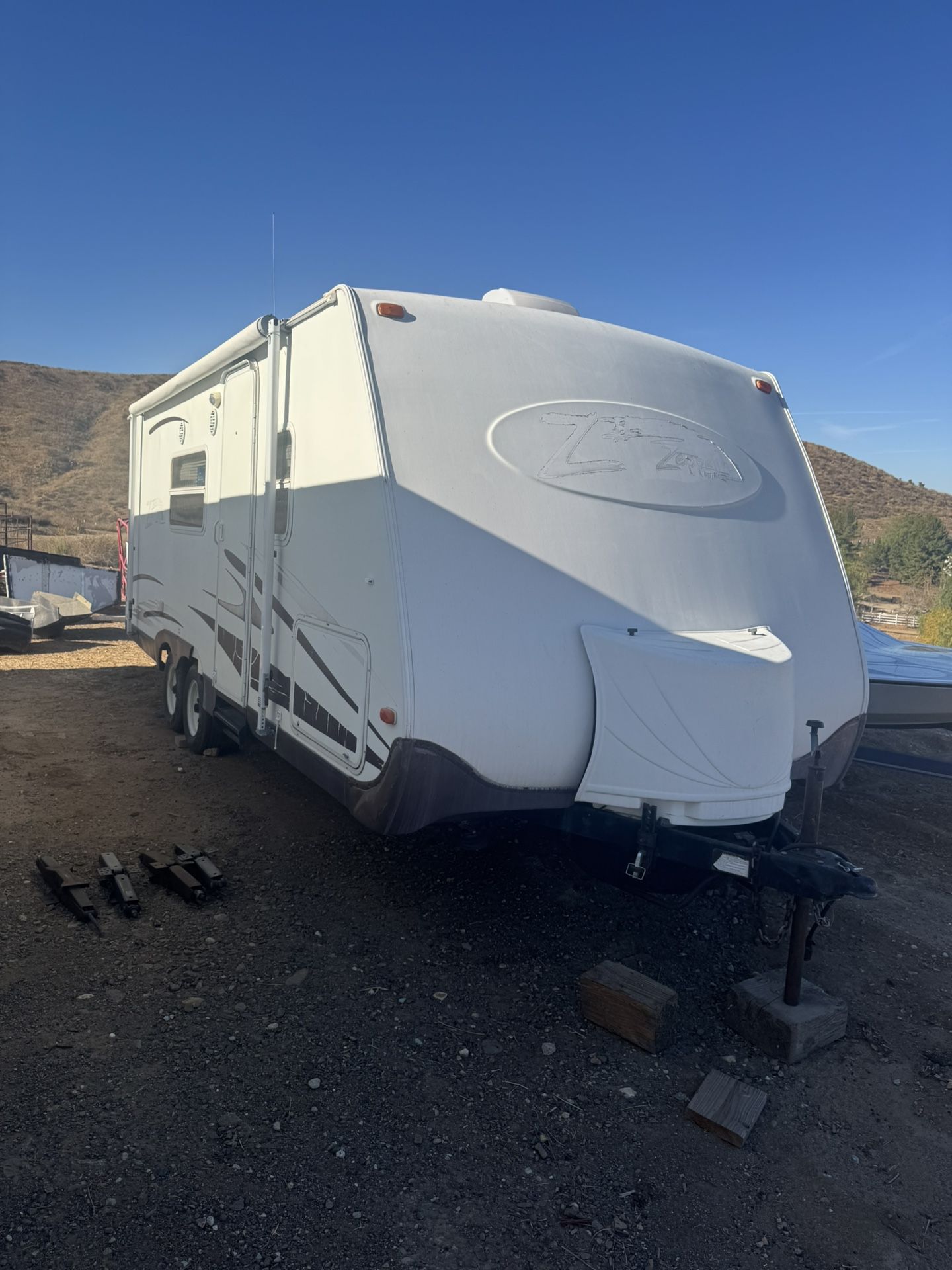 2005 Keystone Travel Trailer for Sale in Riverside County, CA - OfferUp