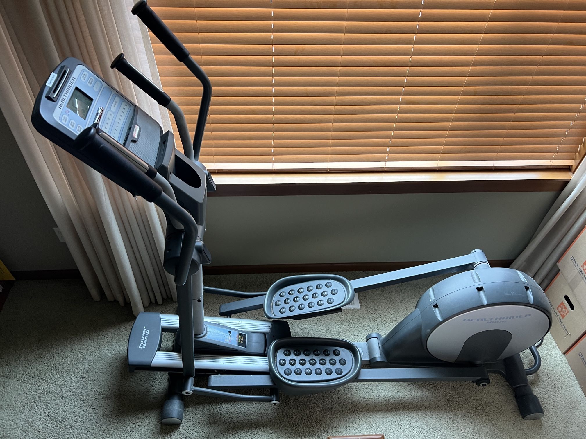 HealthRider H90e Elliptical with iFit Programs & Collapsible for Sale ...