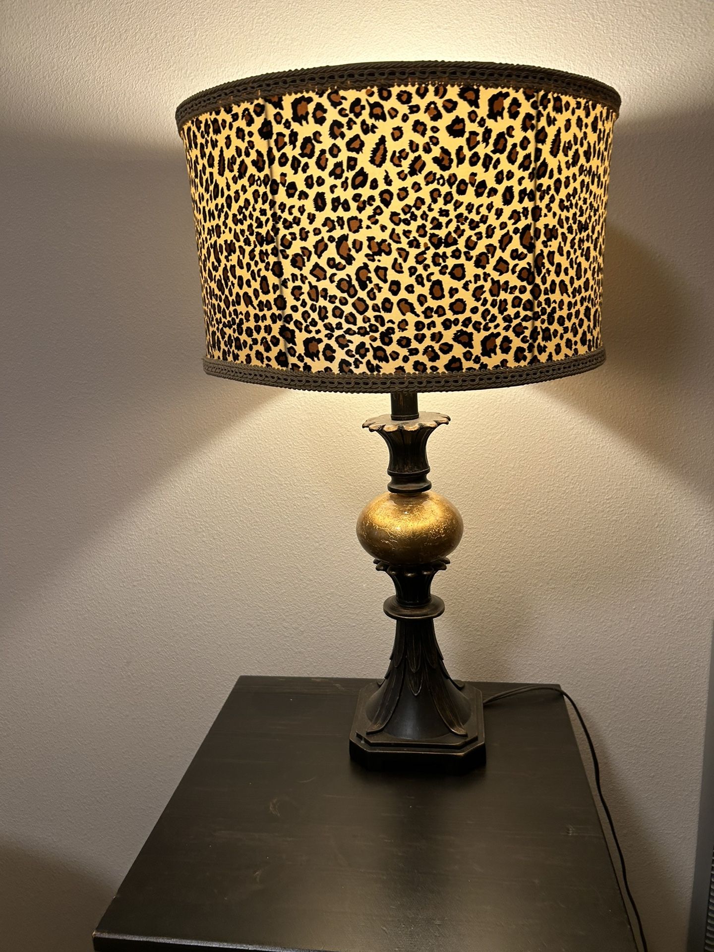 Leopard Cheetah Print Lamp for Sale in Puyallup, WA - OfferUp