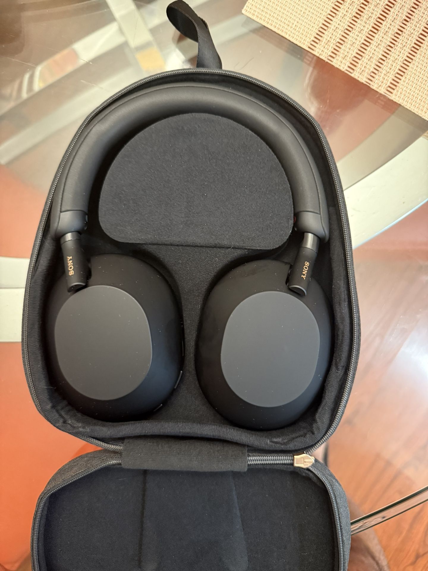 Headphones [Sony XM5] for Sale in Los Angeles, CA - OfferUp