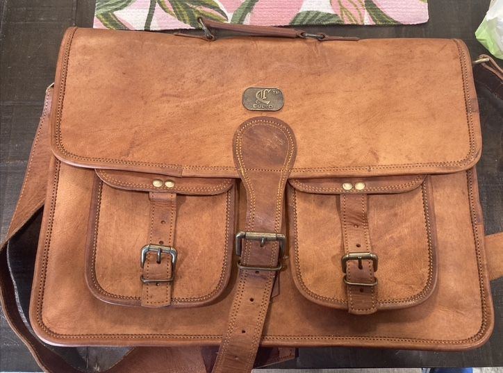 Leather Work/School/Computer Bag for Sale in Fontana, CA - OfferUp