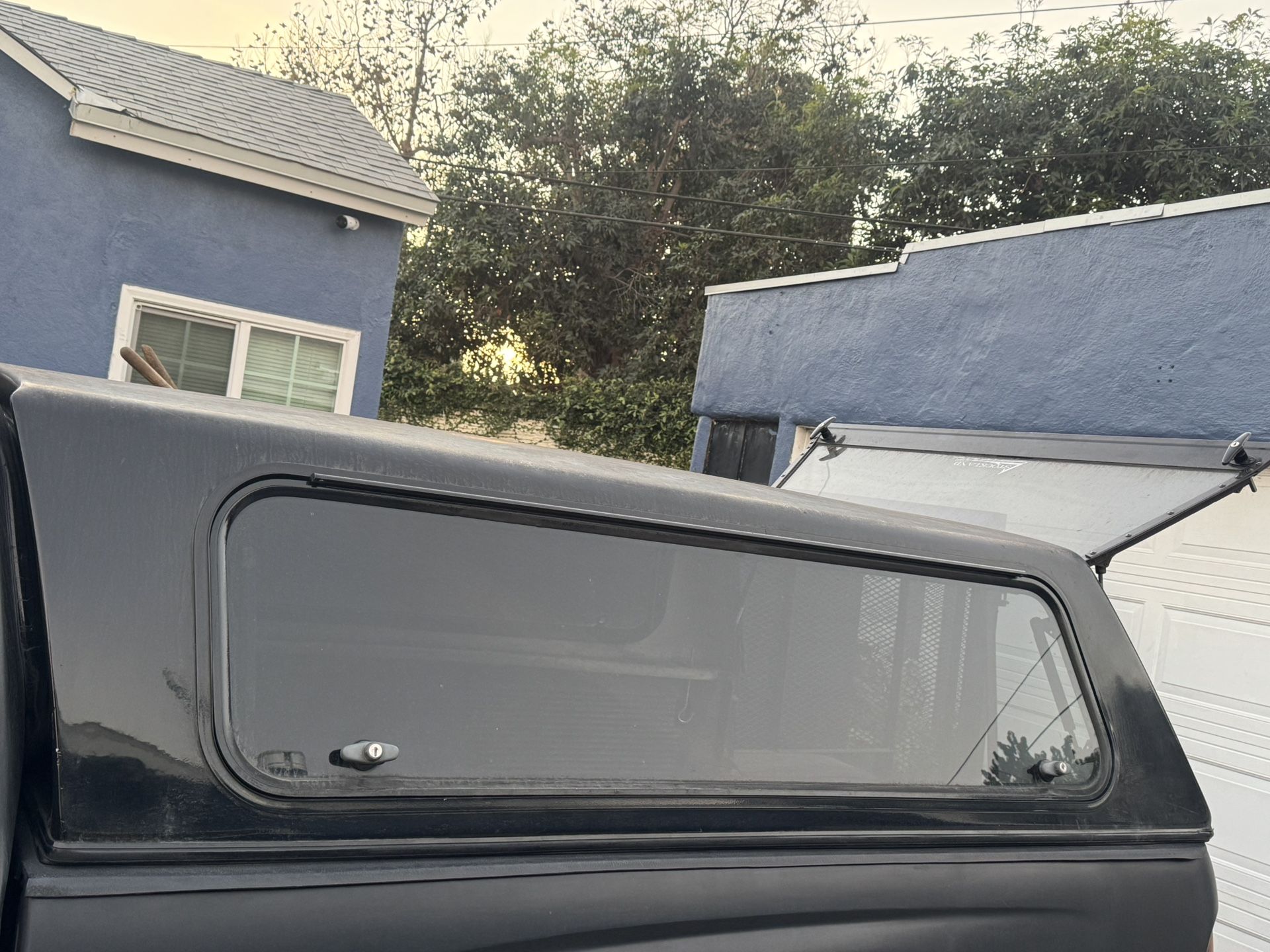 Camper Shell for Sale in Paramount, CA - OfferUp