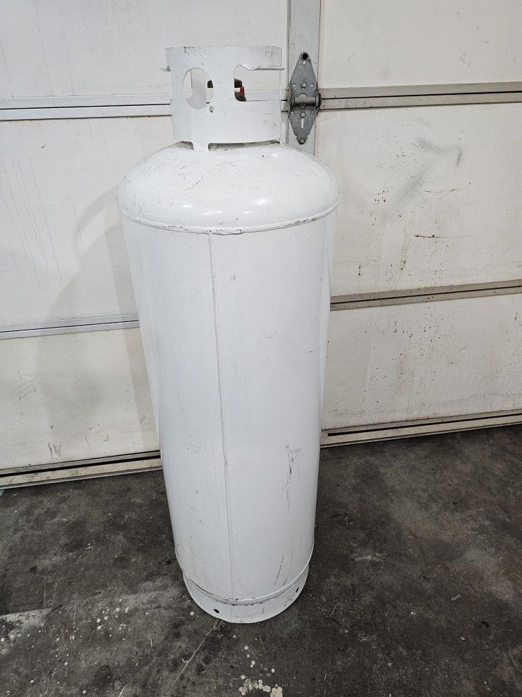 100lb Propane LP tank For Camping, RV, BBQ, Blacksmithing for Sale in ...