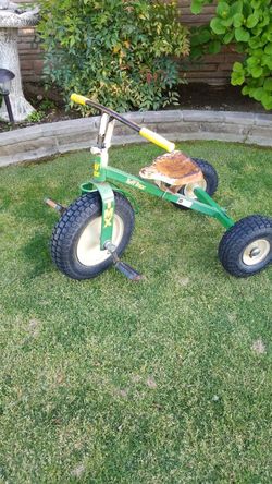 John Deere Tuff Trax Tricycle