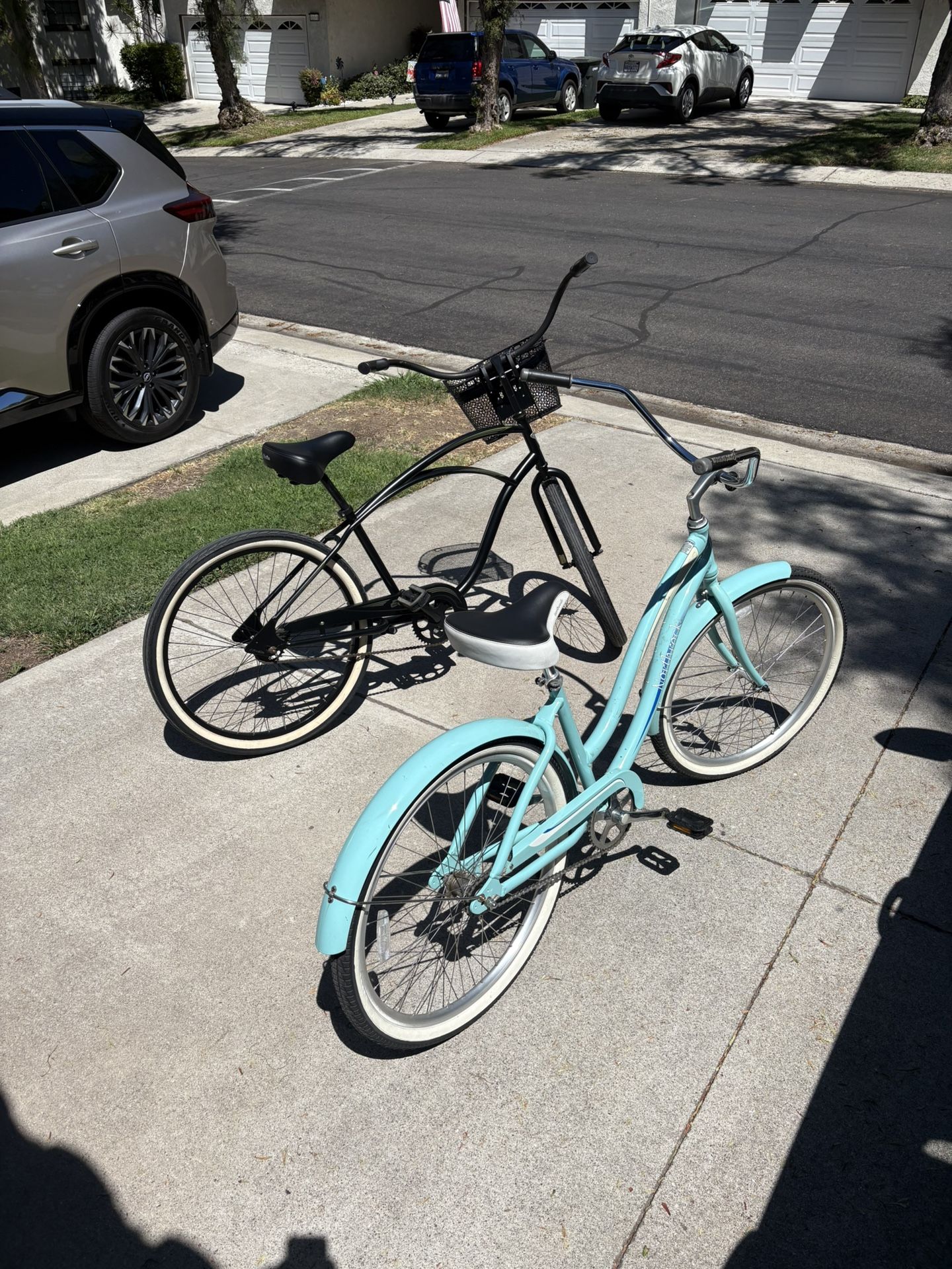 2 Beach cruiser bikes for sale for Sale in Orange, CA - OfferUp