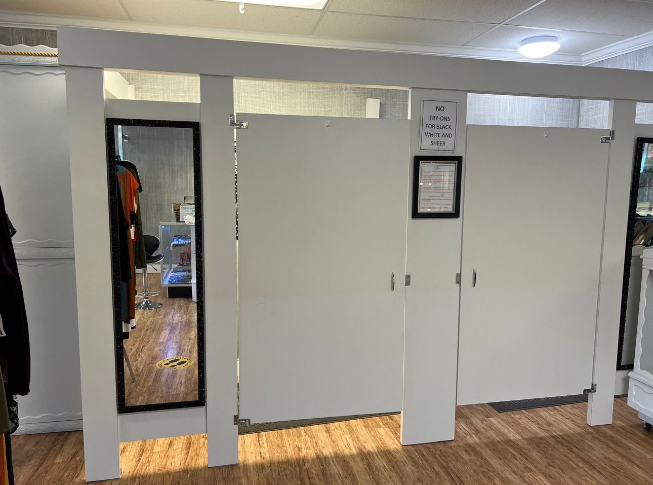 2-Stall Dressing Room for Sale in Port St. Lucie, FL - OfferUp