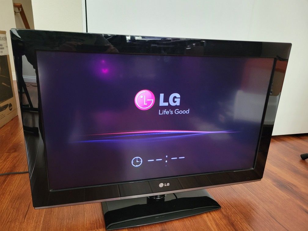 Very Good Conditioned 32" LG 32LK330 LCD HDTV for Sale in Torrance, CA ...