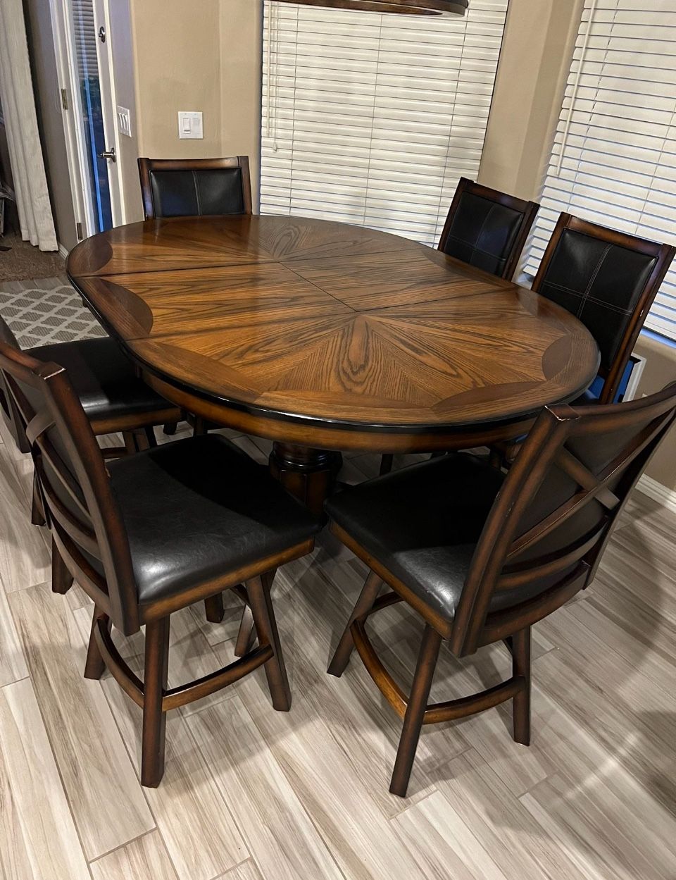 Wood Dining table and 6 Chairs for Sale in Phoenix, AZ - OfferUp
