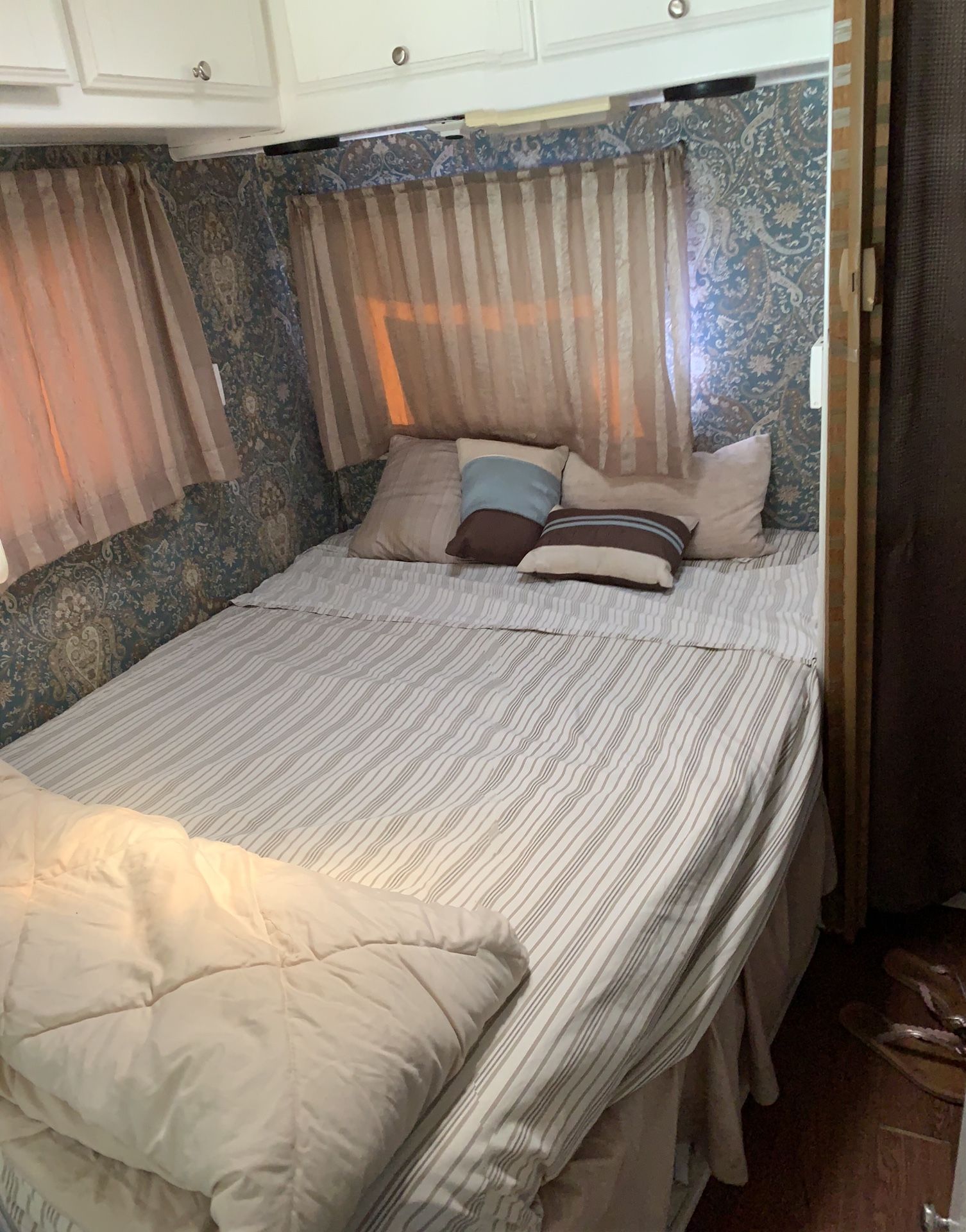 1990 Vintage Class C RV $9000.00 for Sale in Las Vegas, NV - OfferUp