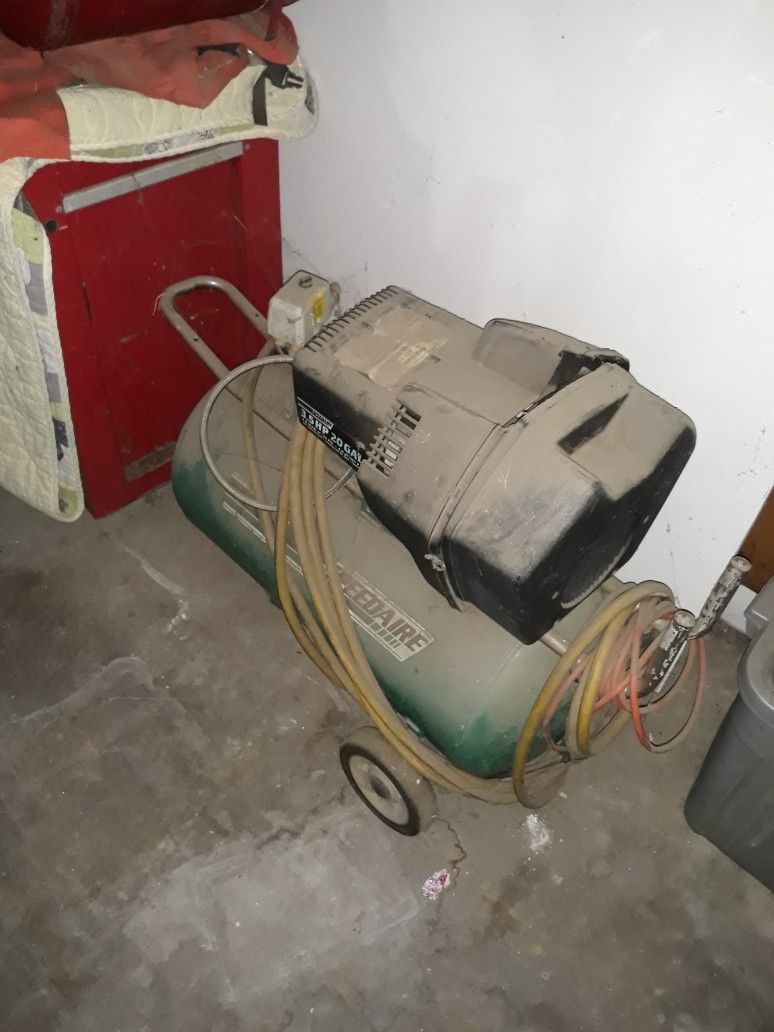 Everthing Is Free. Moving Sale 10am-3pm for Sale in Modesto, CA - OfferUp