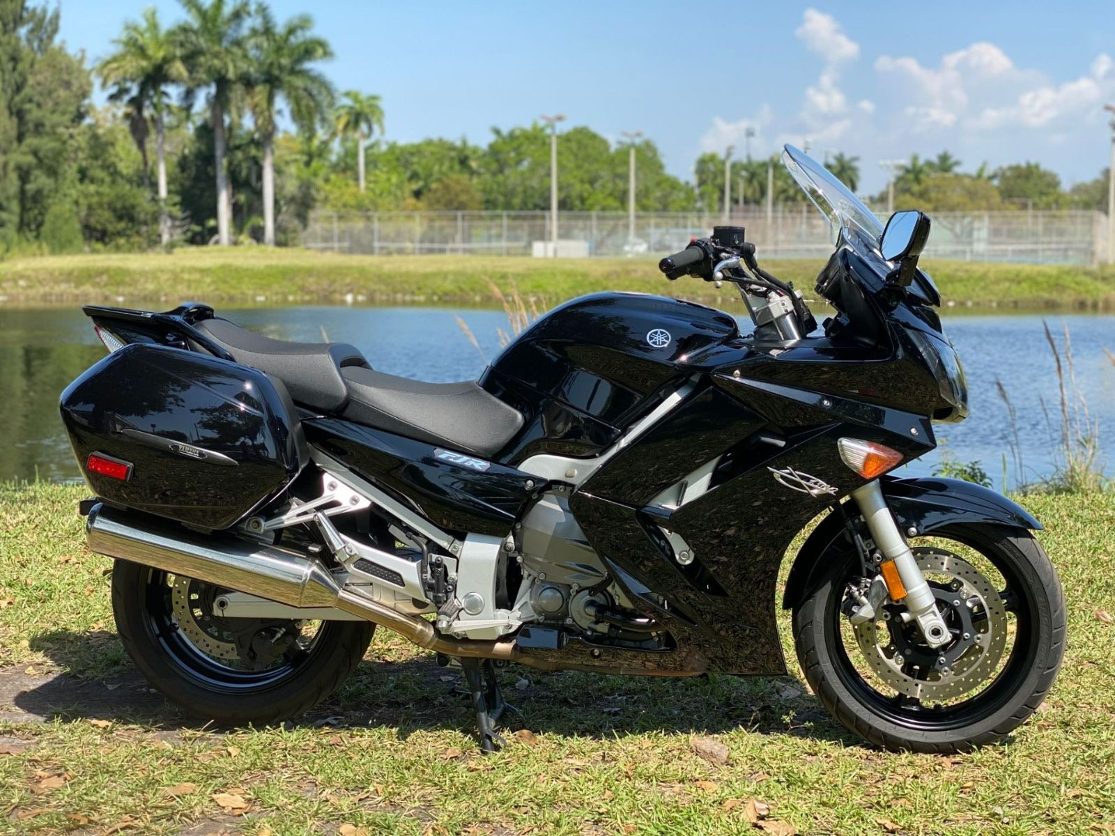 2009 YAMAHA FJR 1300A for Sale in Sunny Isles Beach, FL - OfferUp