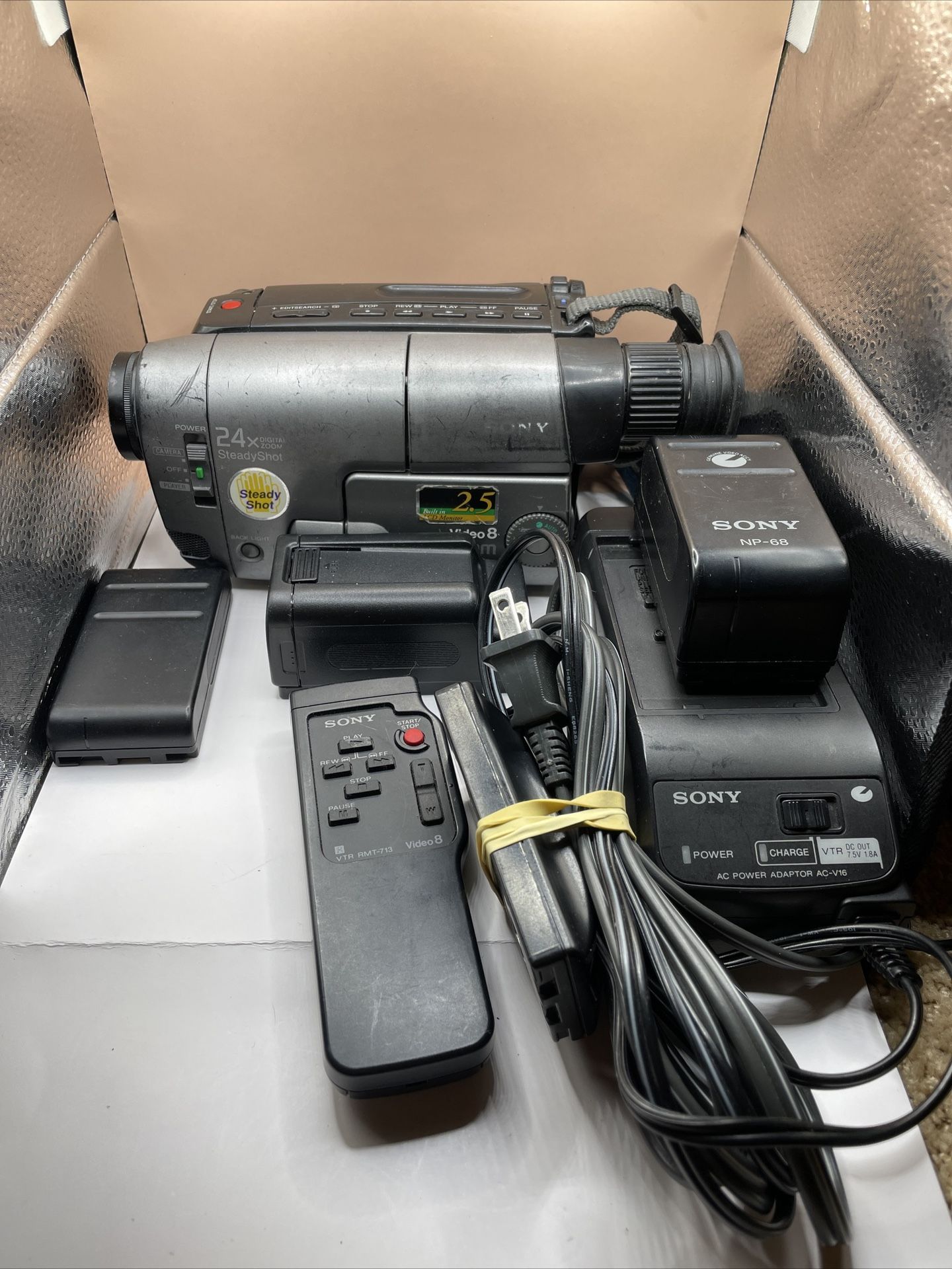Sony CCD-TRV21 8mm Video8 Camcorder Camera VCR Player Video Transfer 3 ...