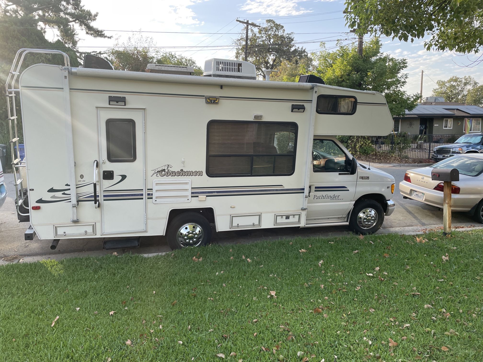 2001 Ford Coachman 350 for Sale in Bakersfield, CA - OfferUp