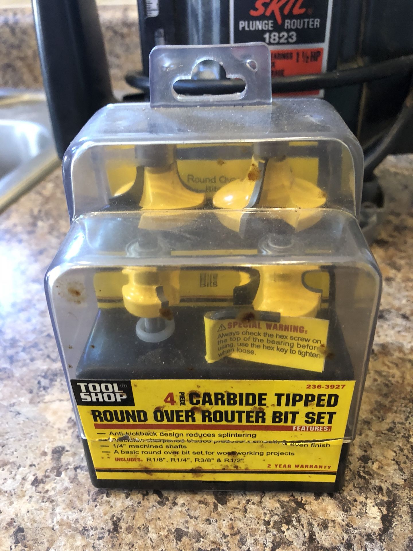 Skil plunge router 1823 1 1/2 hp for Sale in Avondale, AZ - OfferUp