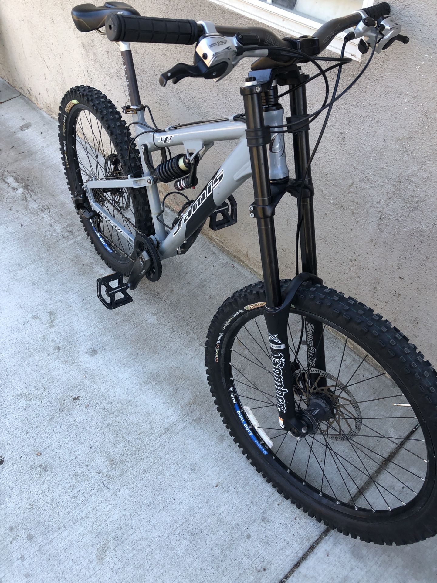Custom Downhill Mountain Bikes