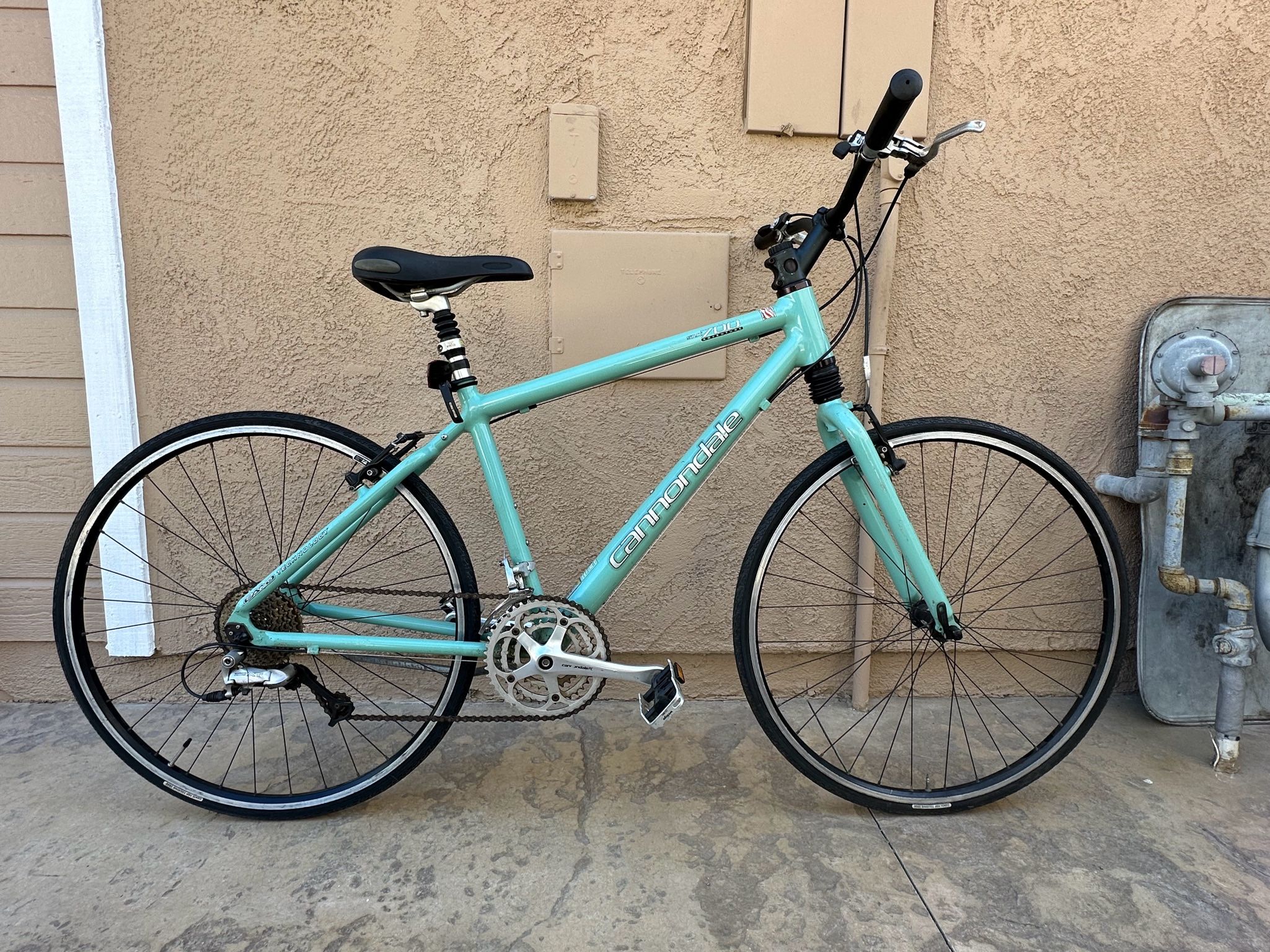 Cannondale Silk 700 Adventure Hybrid Road Trail Bike Shimano Deore Xt ...