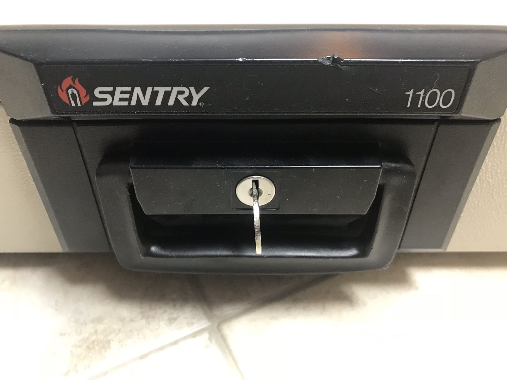 Sentry 1100 Fire Safe Box for Sale in Montrose, SD - OfferUp