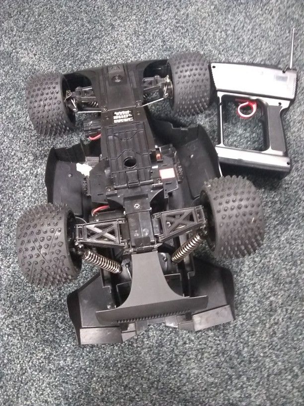 RC Radio Shack Remote Control Tempest Twin Motor 4 Wheel Drive Car for ...