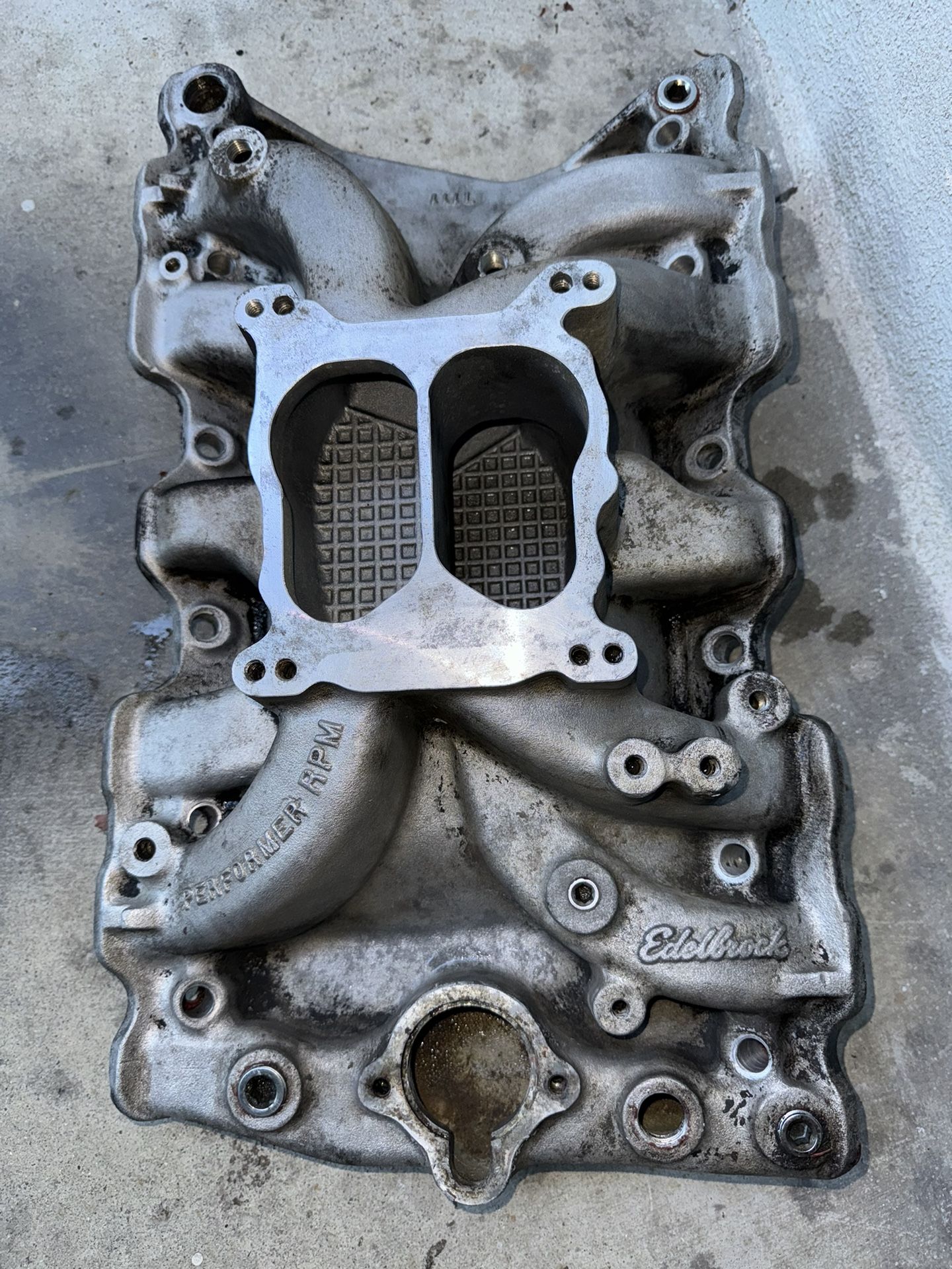 Edelbrock Performer RPM Intake Manifold 7111 for Sale in Downey, CA ...