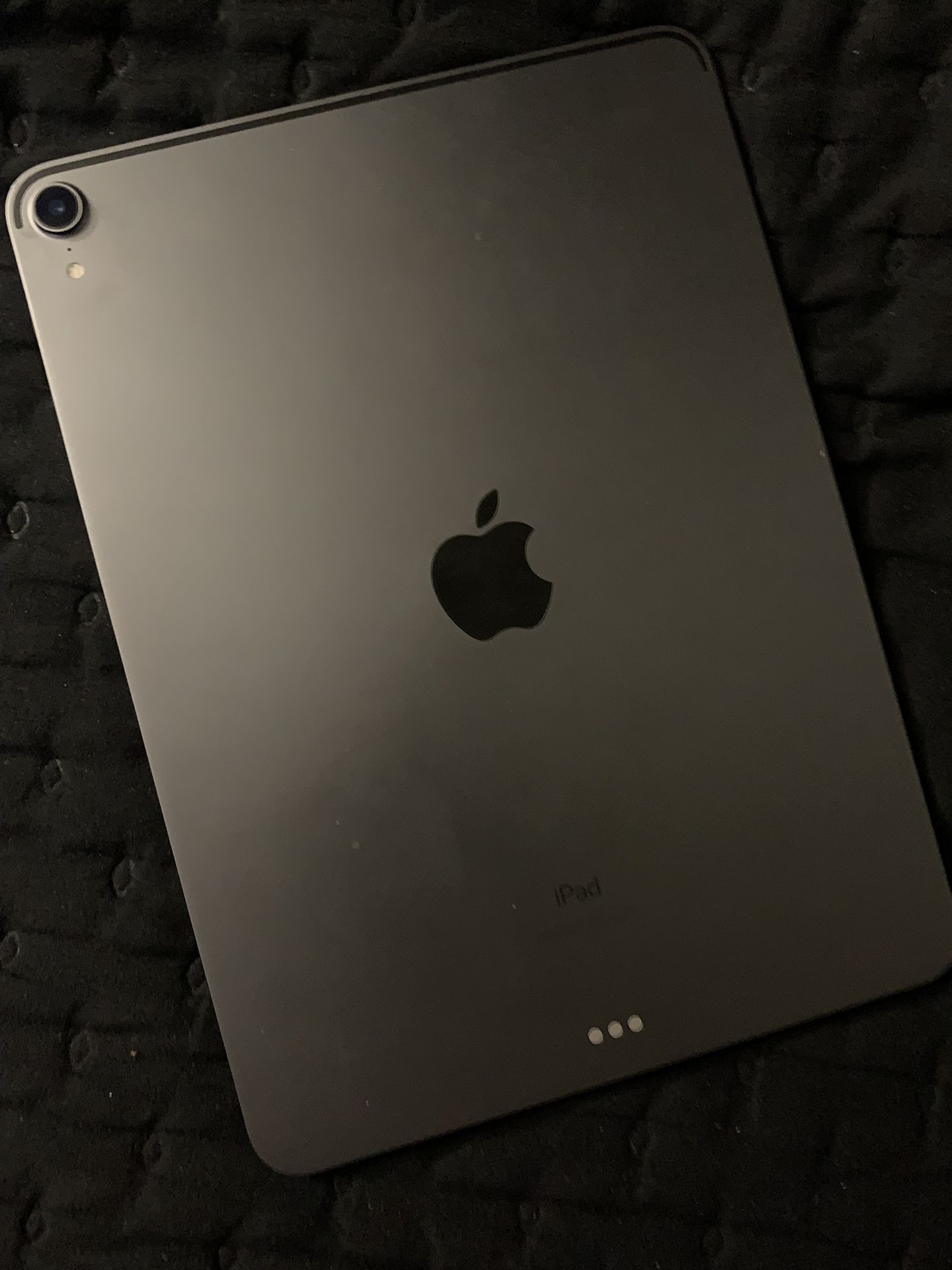 iPad Pro 11in 256GB for Sale in Essex, MD - OfferUp