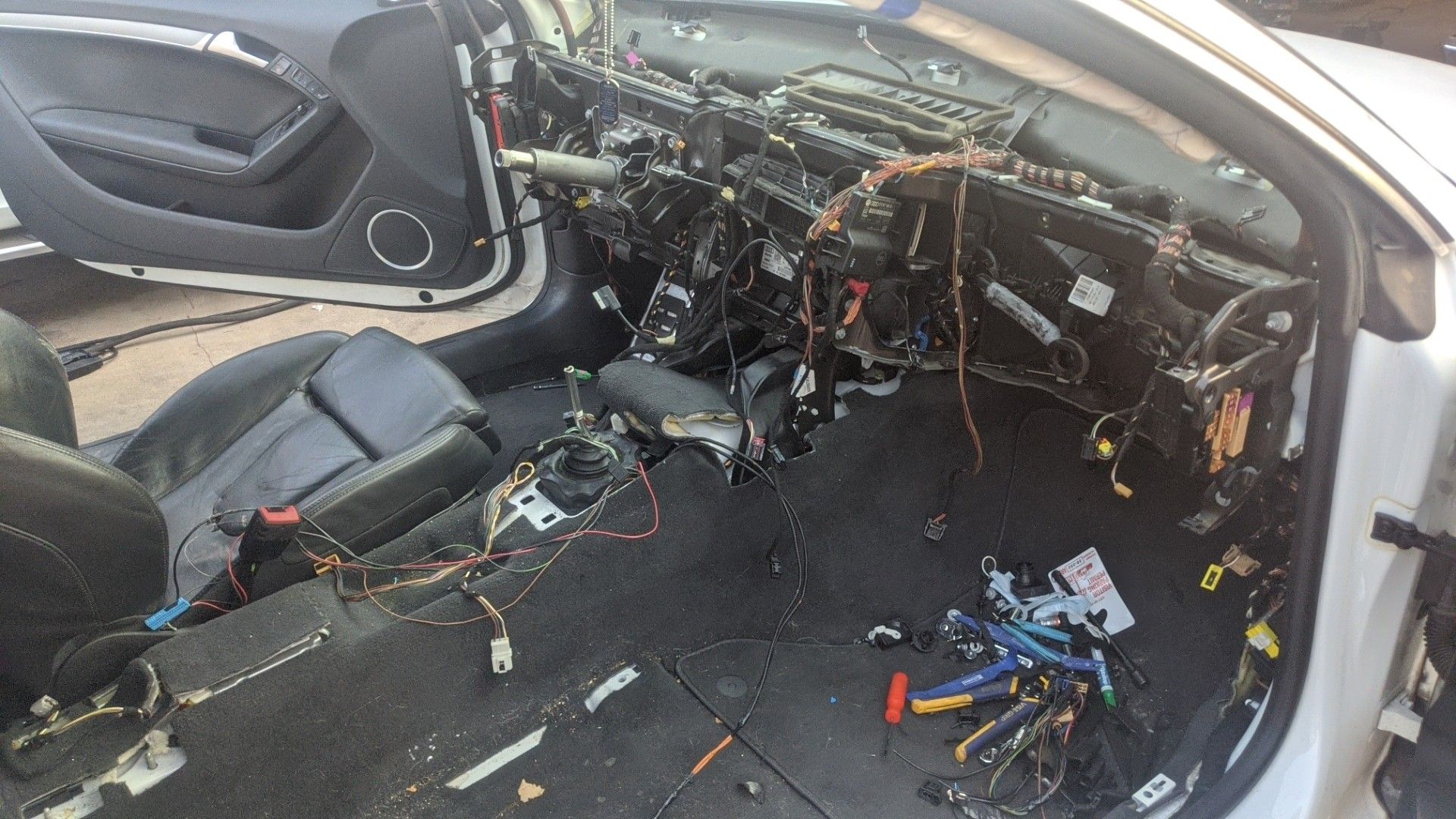 Vw Audi MMI retrofit s upgrades rs3 a4 s5 s5 a7 a6 q5 q7 vcds mods etc ...