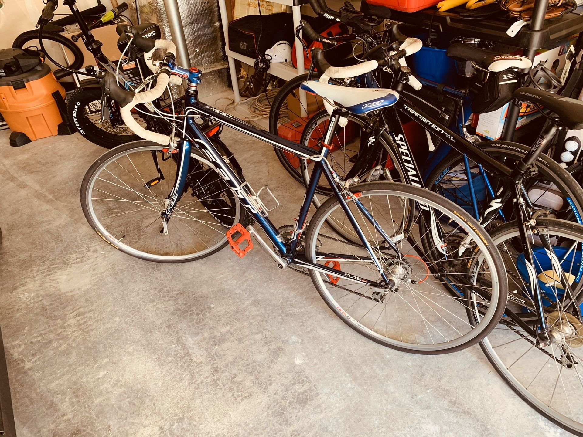 Felt z100 road bike for Sale in Seattle, WA - OfferUp