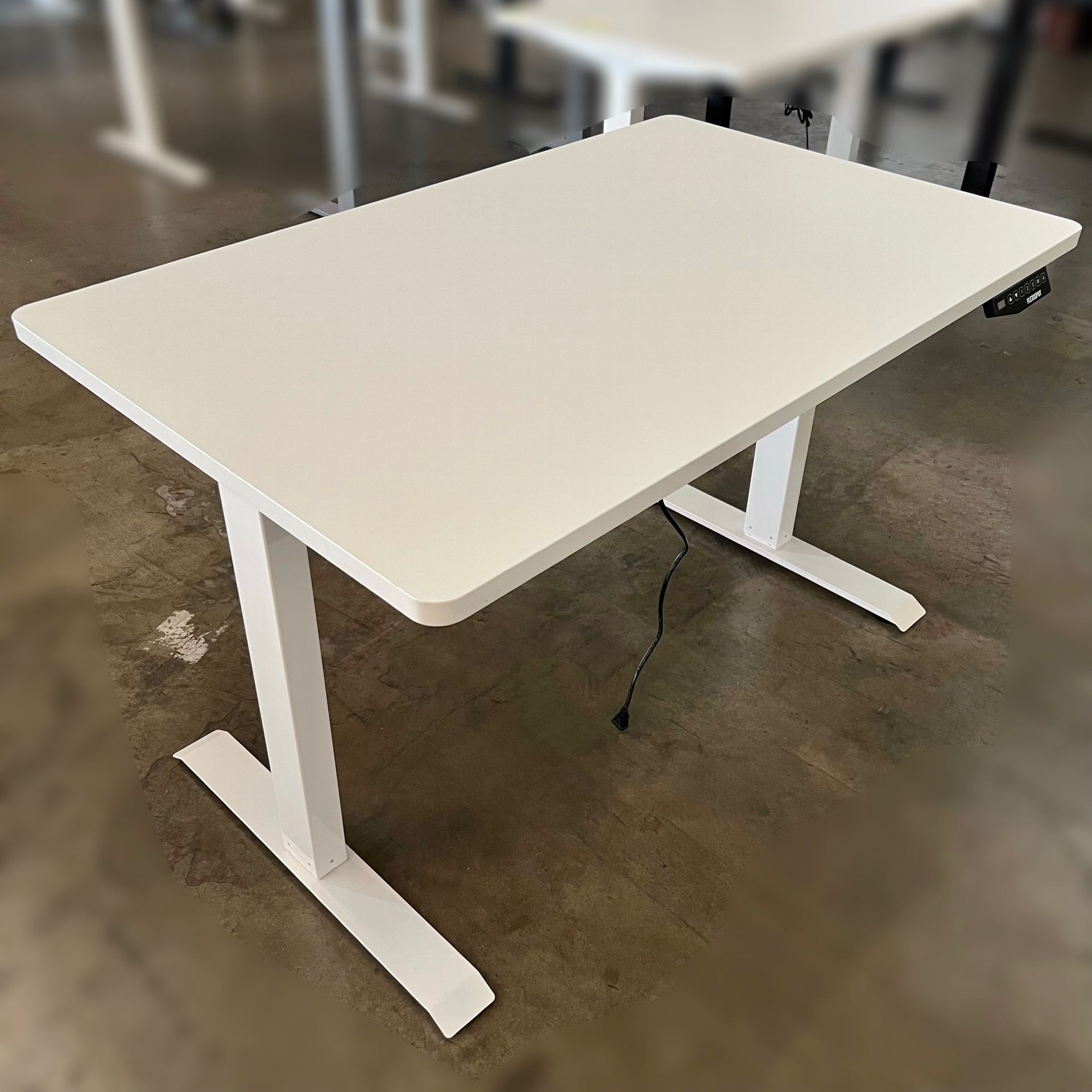 White Electric Sit and Stand Computer Desk, Height Adjustable Rising ...
