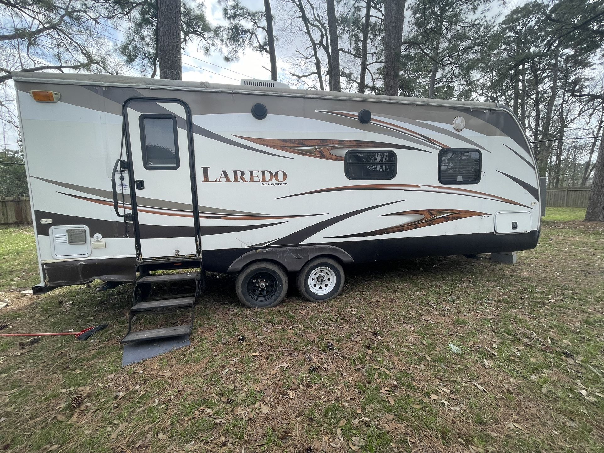 2014 Keystone Laredo 240MK for Sale in Humble, TX - OfferUp