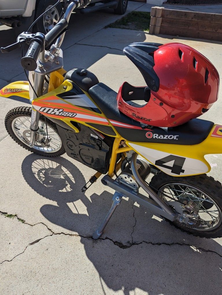Razor MX650 Dirt Bike for Sale in Long Beach, CA - OfferUp