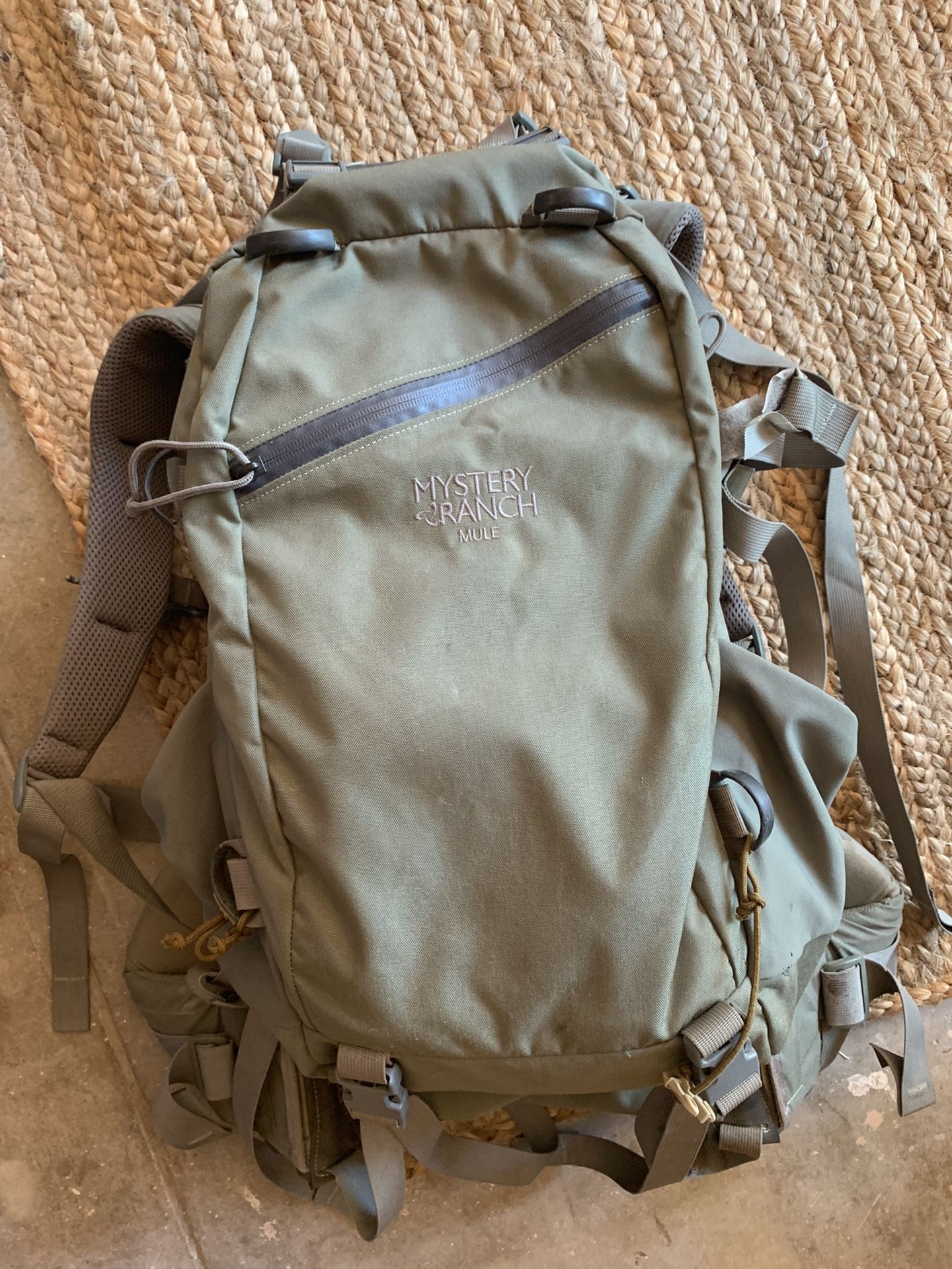 Mystery Ranch Mule Backpack for Sale in Los Angeles, CA - OfferUp