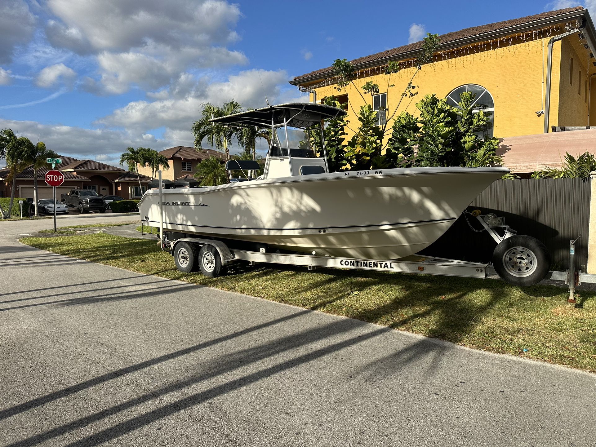 2007 Sea Hunt 26 Center Console for Sale in Miami, FL - OfferUp
