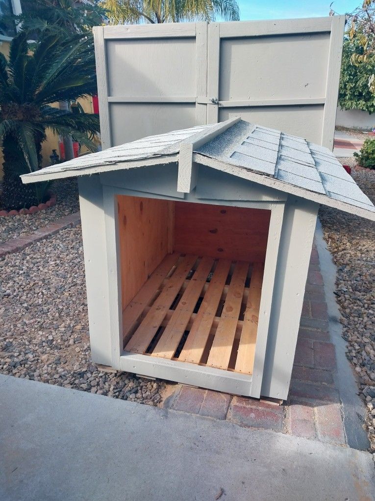 Custom Made Dog Houses