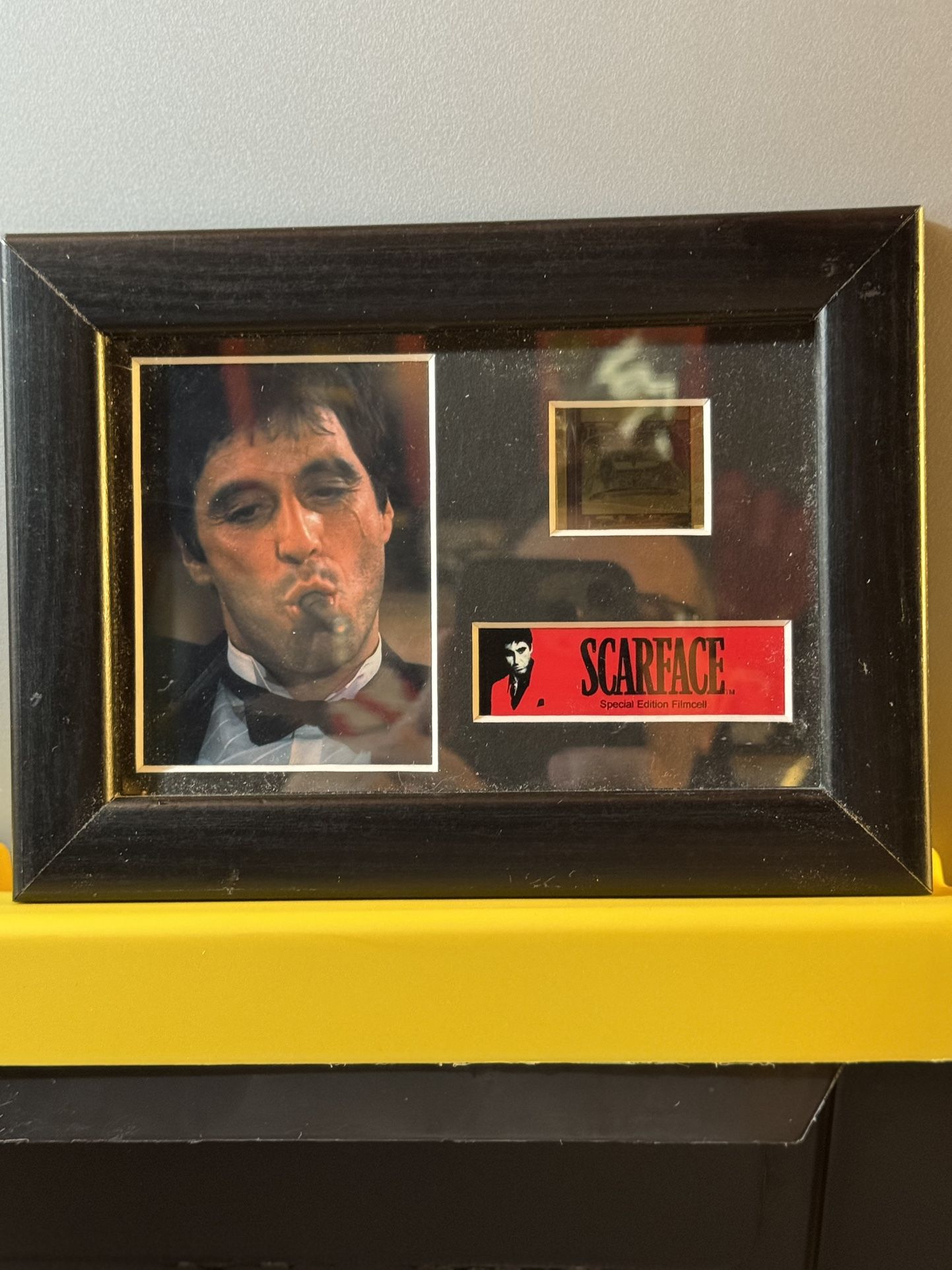 Scarface (Tony Montana - Cigar) Minicell FilmCells Framed Desktop ...