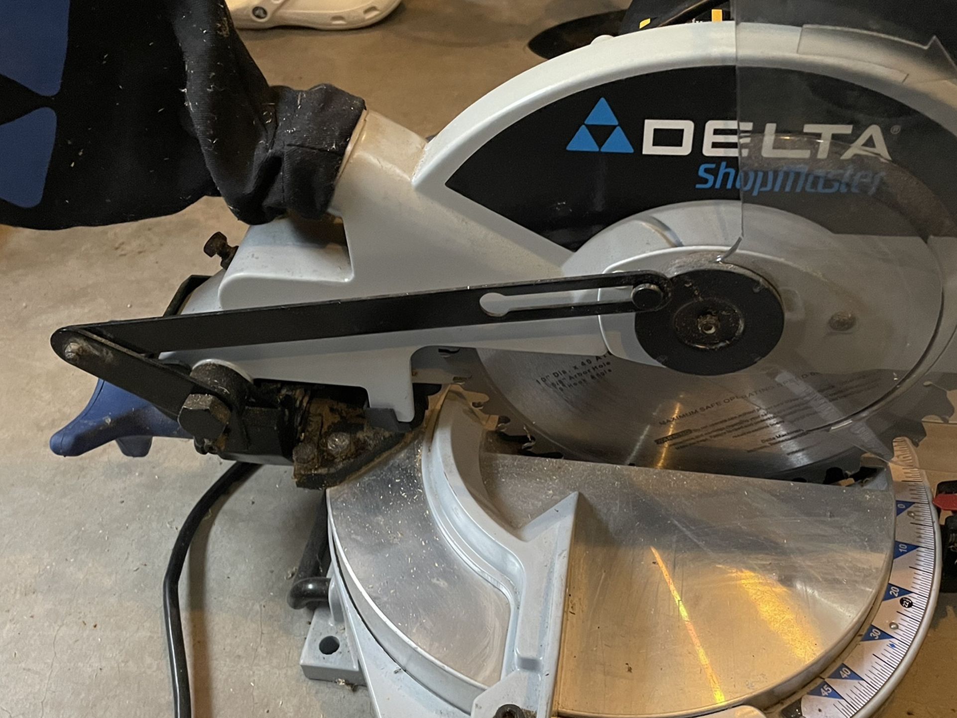 Delta ShopMaster Miter Saw for Sale in Issaquah, WA - OfferUp