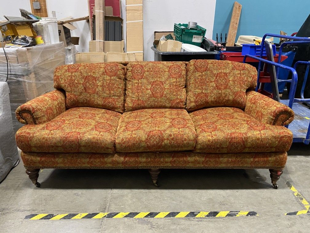 WESLEY HALL Groovy Red & Gold Rolling Couch for Sale in Seatac, WA ...