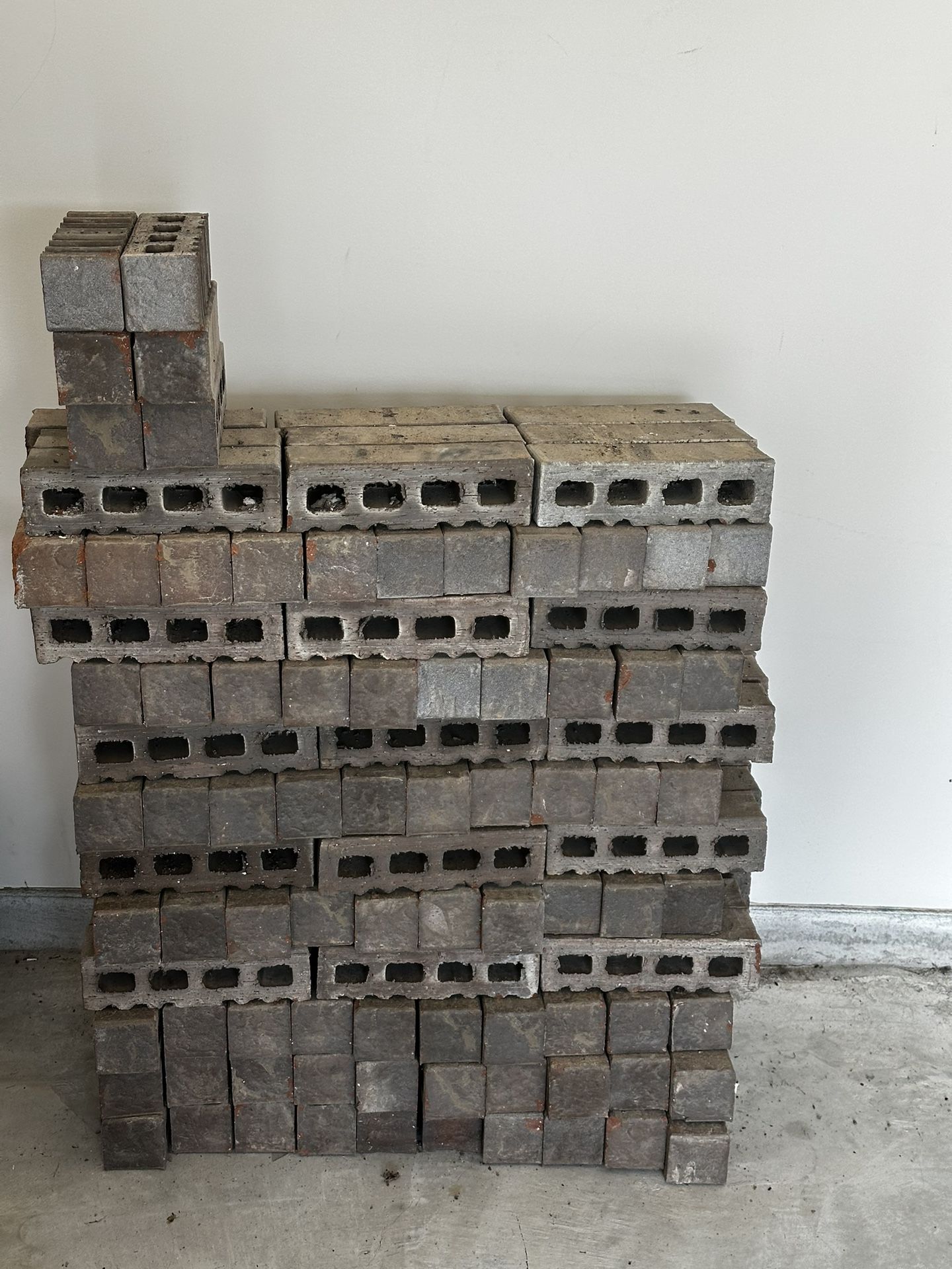 Grey House Bricks – Leftover from 2023 Elevon Build for Sale in Lavon ...