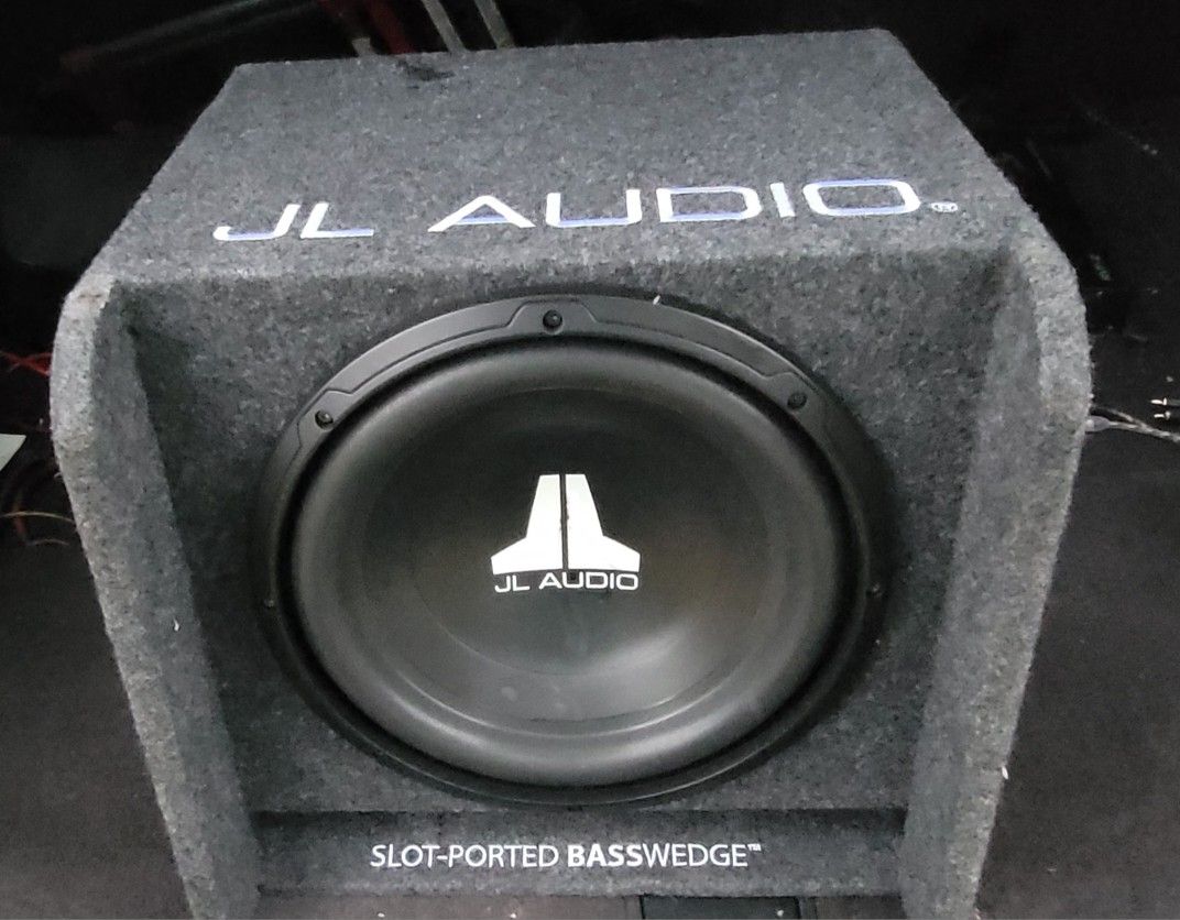 JL Audio W3 12" subwoofer with JL audio ported enclosure for Sale in ...
