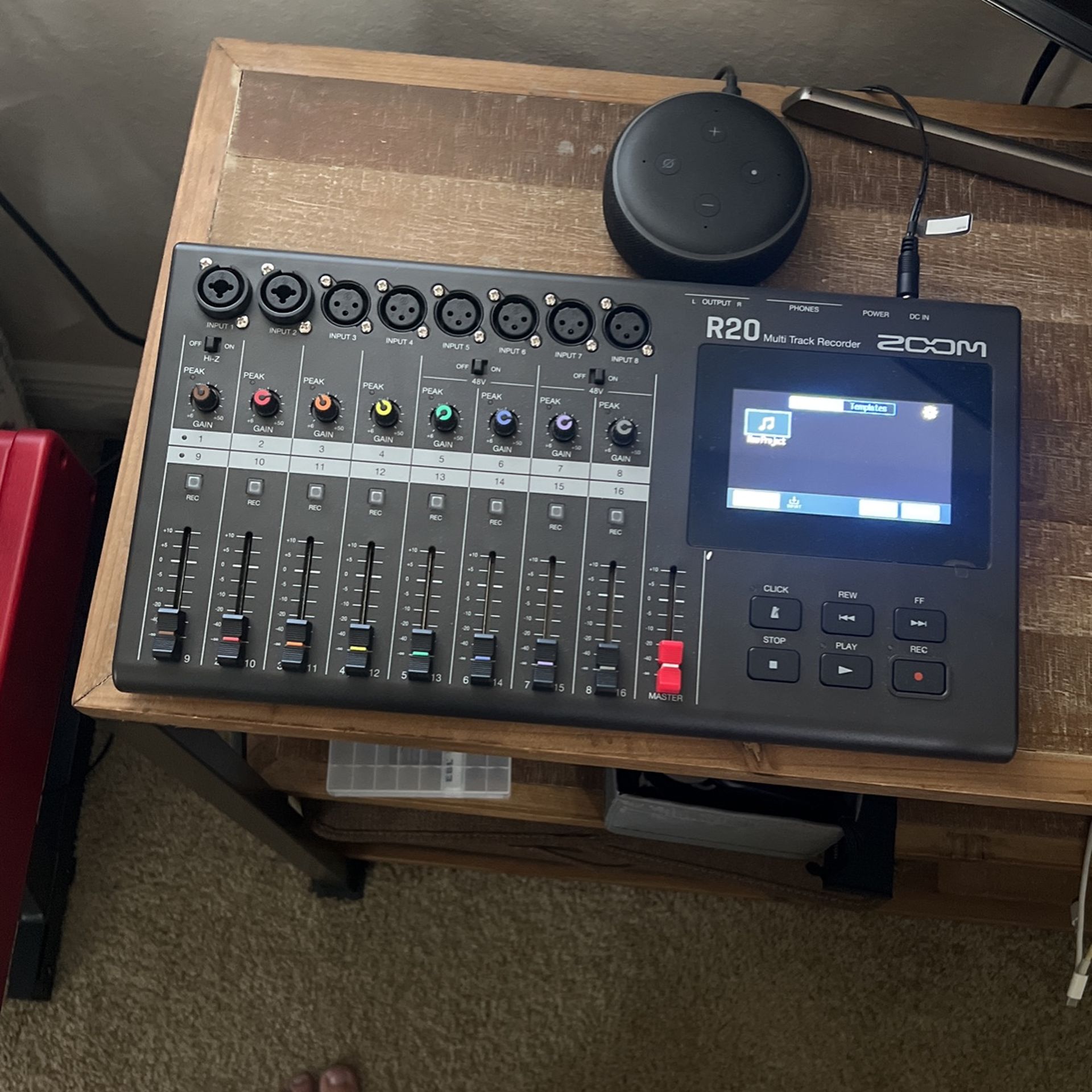 Zoom R20 16-track Recorder / Interface / Controller With BTA1 for Sale ...