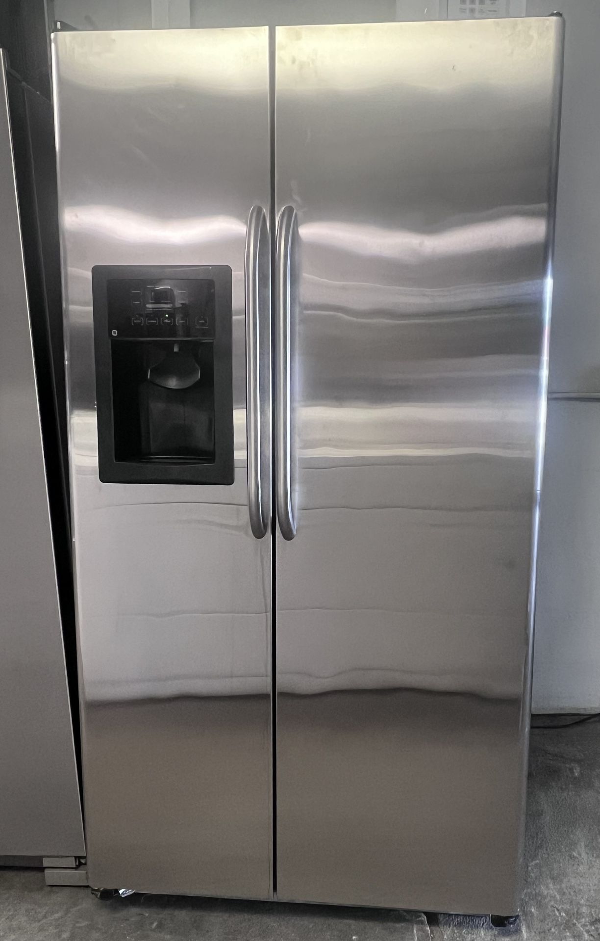 GE side By Side Used Good Working Nice And Clean for Sale in Fort ...