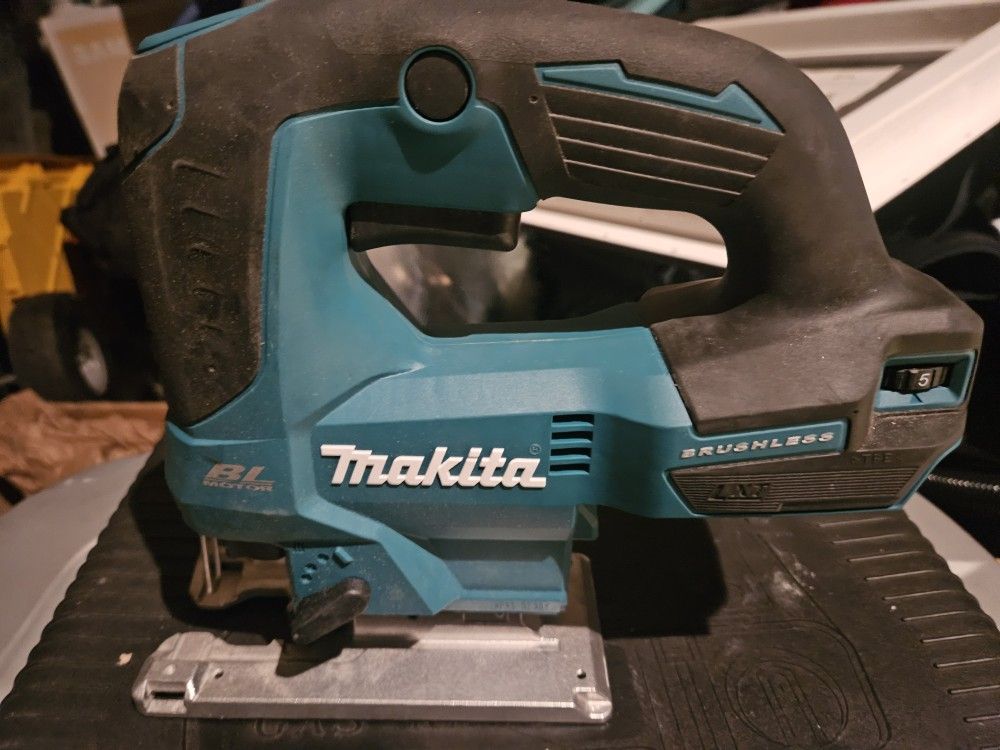18V LXT Lithium-Ion Brushless Cordless Jig Saw for Sale in Pico Rivera, CA - OfferUp